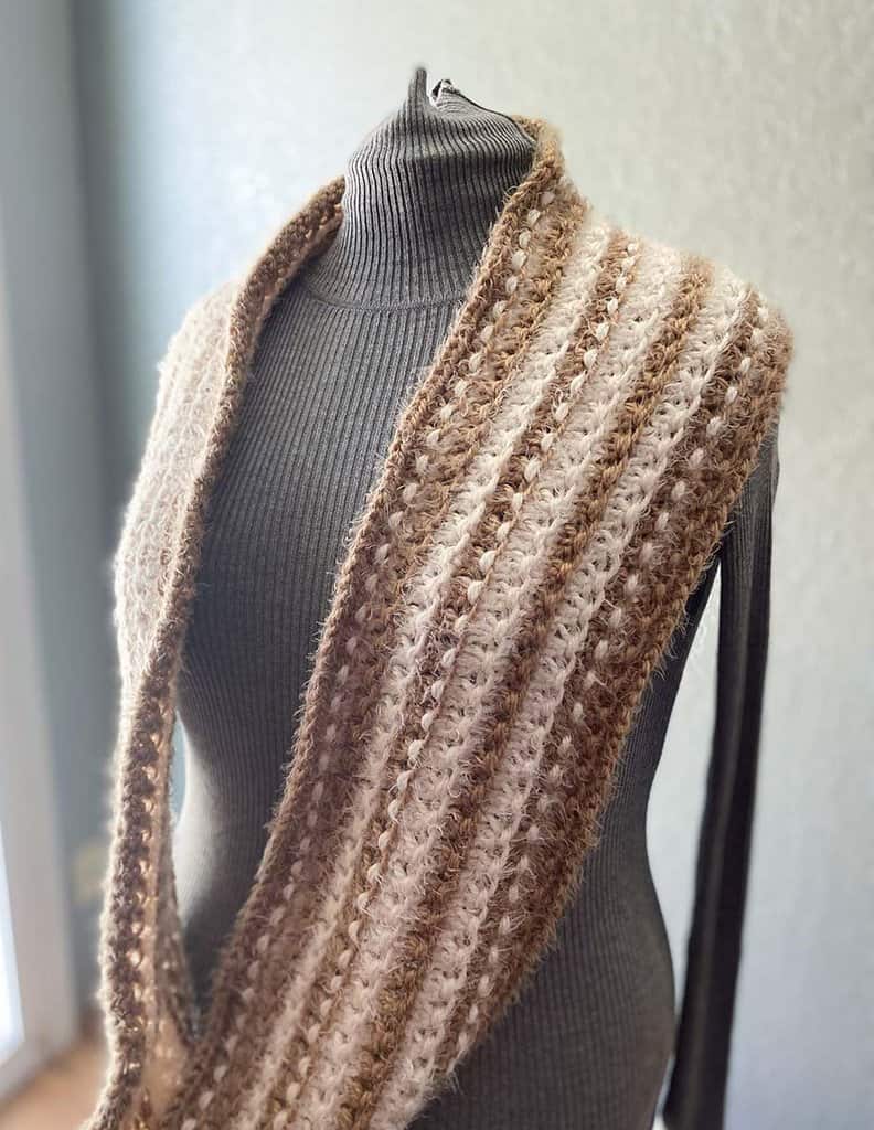 Cobblestone Infinity Scarf - Free Knitting Pattern